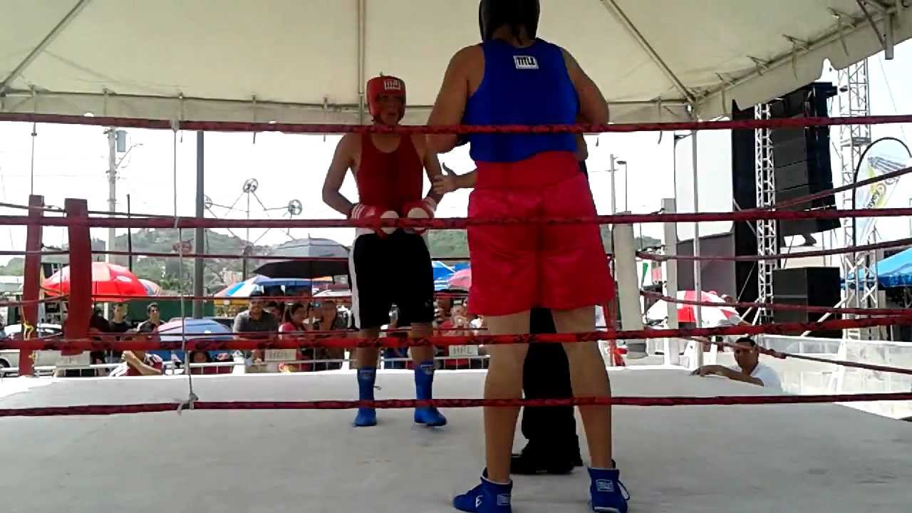 B Robles Boxeo Aficionado en Cayey Puerto Rico Round 2 - YouTube