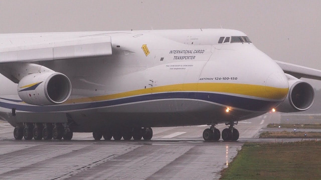 Antonov AN-124 - Monster-Cargo Frachtflugzeug endlich am DUS Flughafen ...