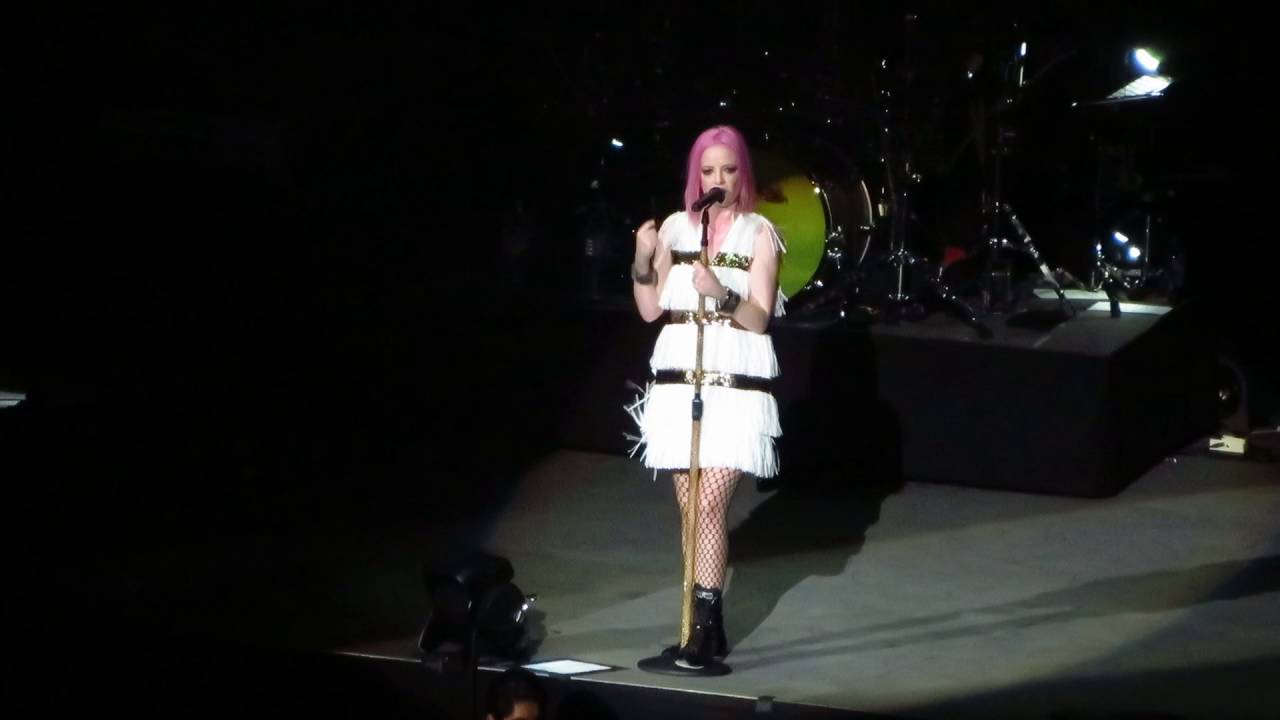 Shirley Manson's speech. "Their first time in Mexico and against Donald ...