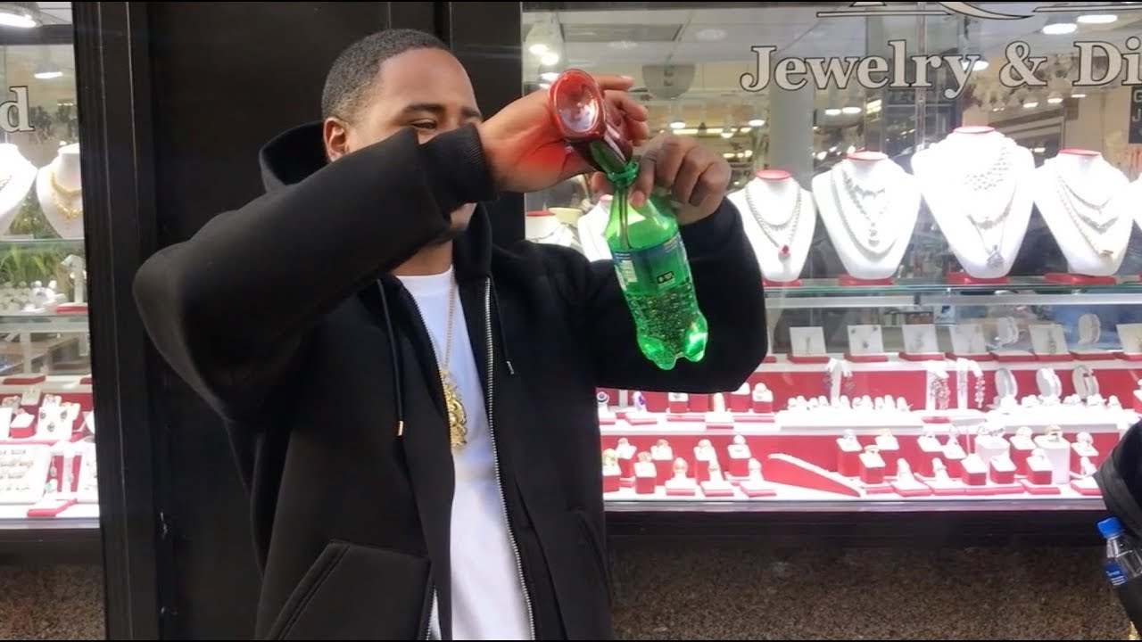Pouring Lean at the Jewelry Store with Drakeo The Ruler - YouTube