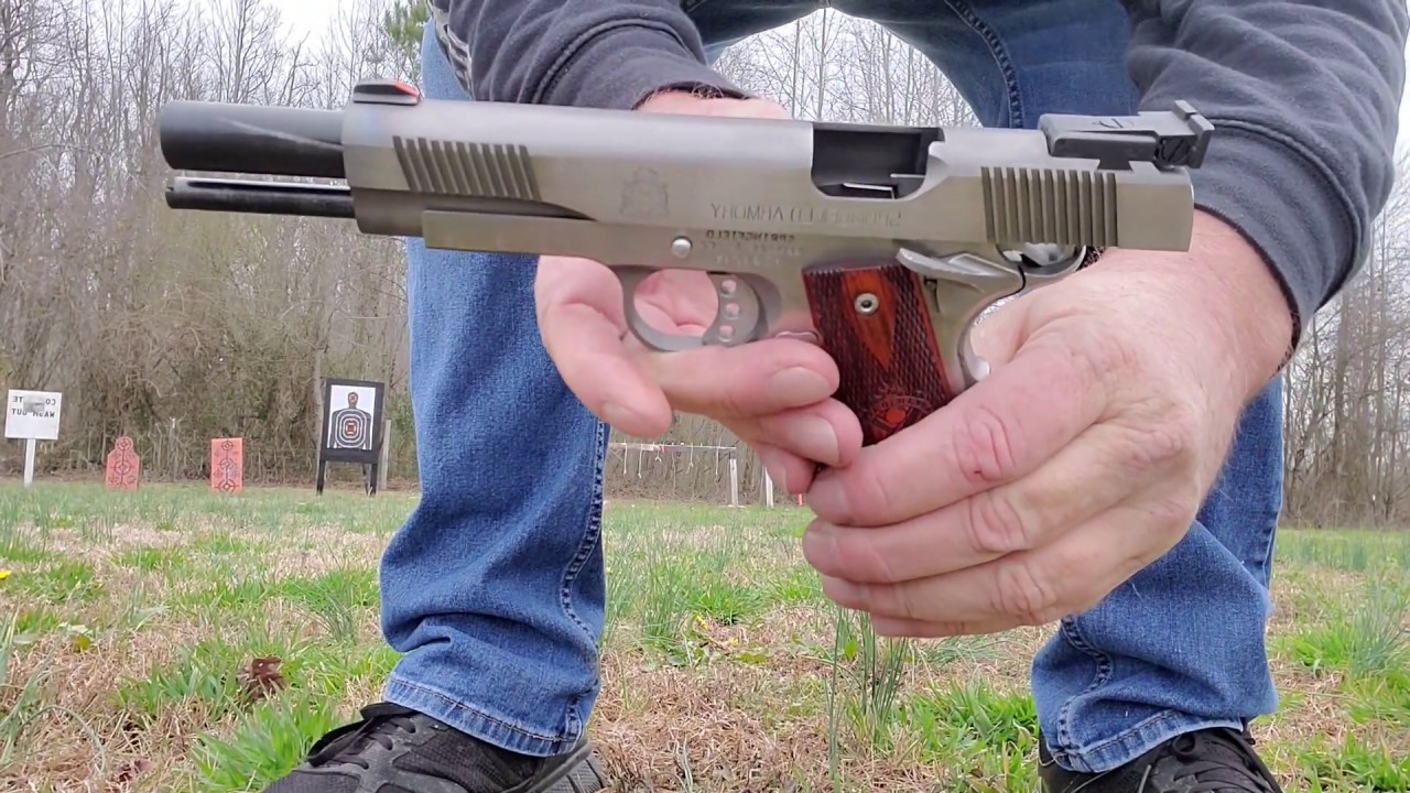America!! Shooting some firearms with friends. - YouTube