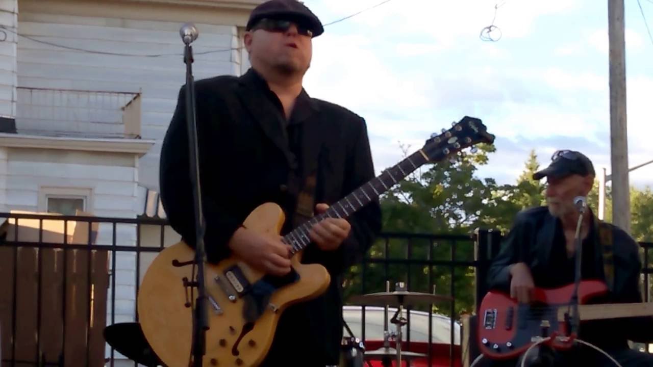 Robert Allen Jr Band Featuring Cadillac Pete - Sexy Baby - YouTube