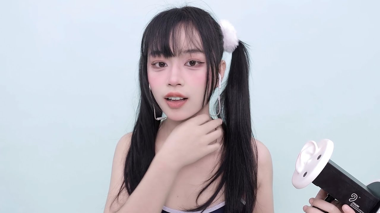 🥰晓美 Xiao Mei ASMR 舔耳口腔音喘息 Ear Licking Licking And Eating Ear Licking - YouTube