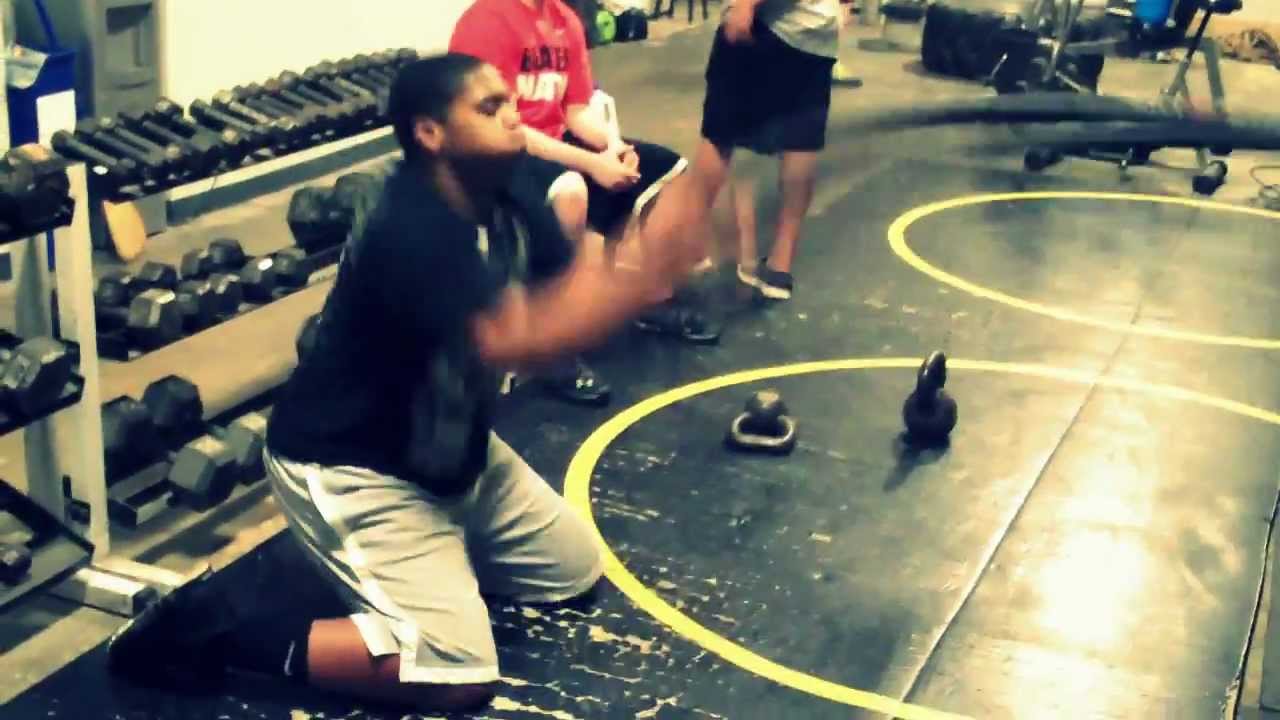Kneeling Battle Ropes - YouTube
