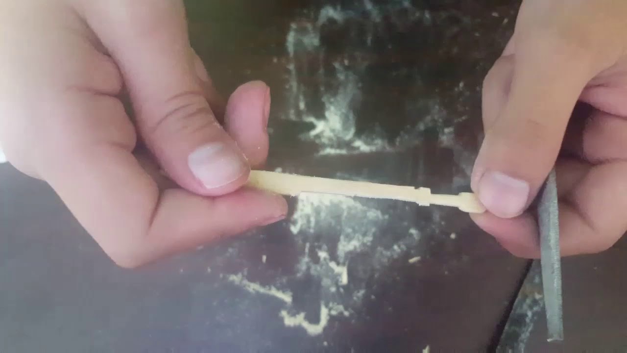 Haciendo una espada de un palito - YouTube