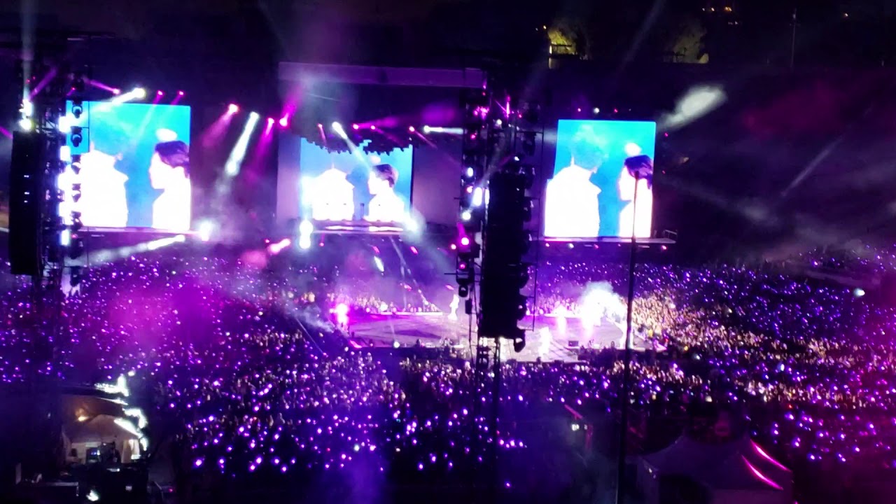 BTS (방탄소년단) – Baepsae (뱁새) LIVE ROSE BOWL SPEAK YOURSELF TOUR 2019 ...