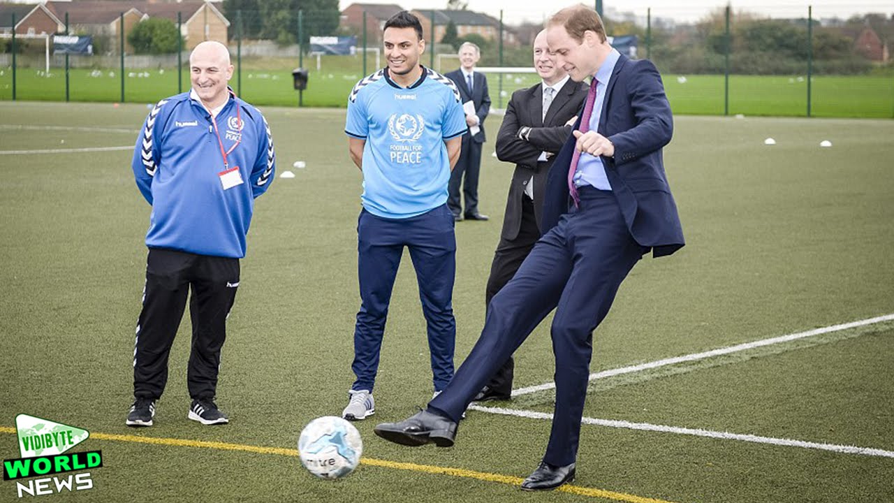 Prince William Shows Off his Football Skills at Football Academy - YouTube