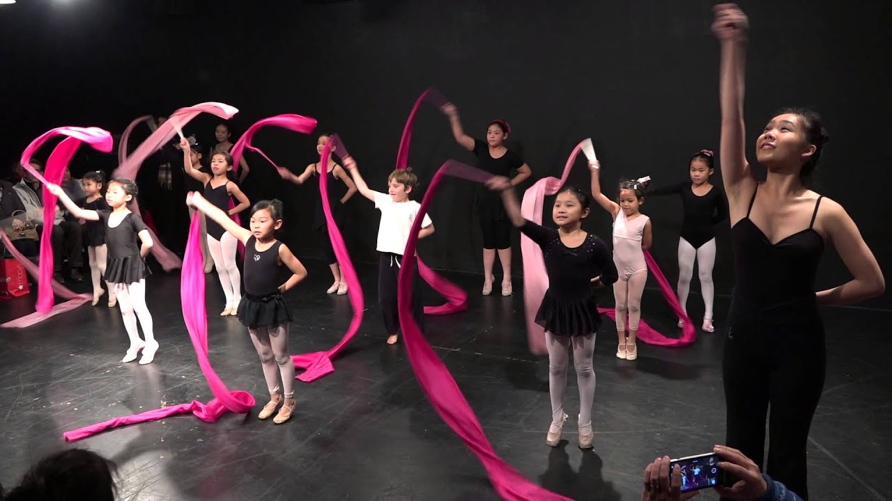 NYCCC Open House Dec 2014 - Childrens Ribbon Dance - YouTube