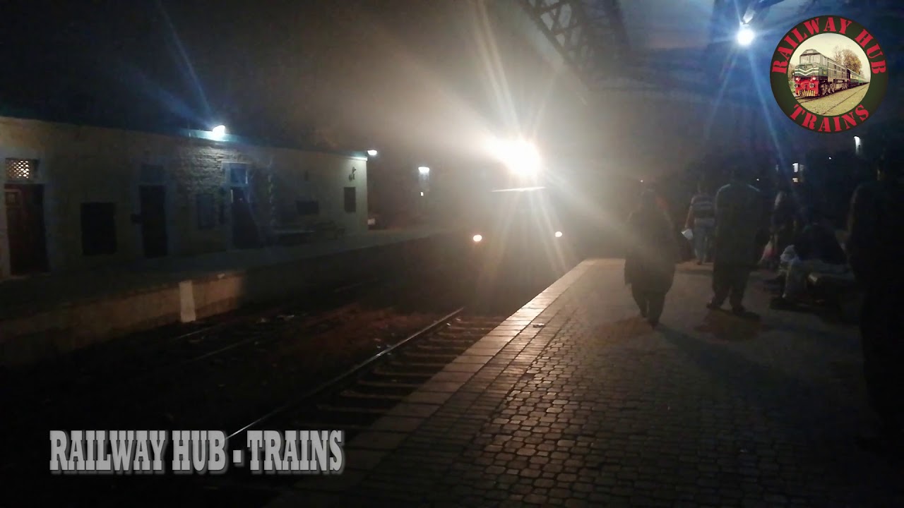 27UP - Shalimar Express Arriving at DRIGH ROAD railway Station - YouTube