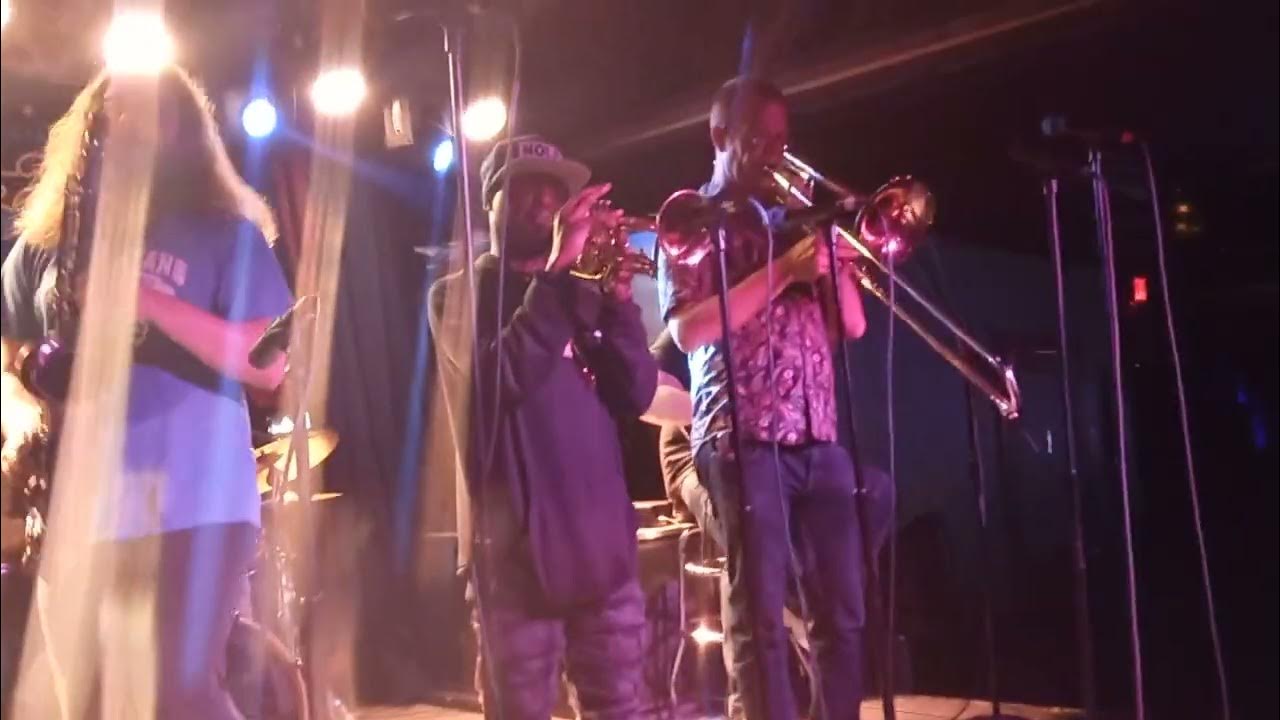 new Orleans Frenchman Blue Nile club Saturday Marigny streets Brass BAND music video 📷📸 music 🎼🎼 ...