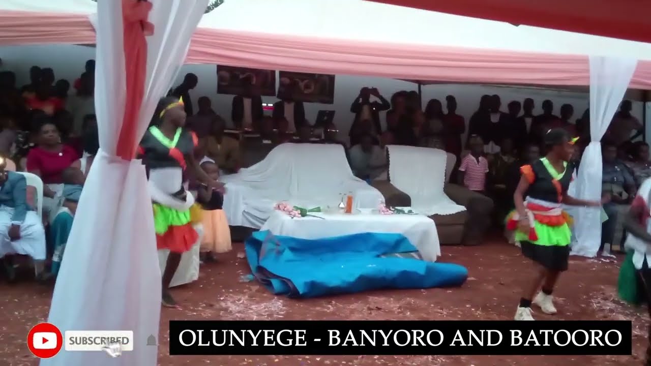 AFRIACAN TRADITIONAL DANCE/KIGANDA DANCE AND INSTRUMENTS. - YouTube