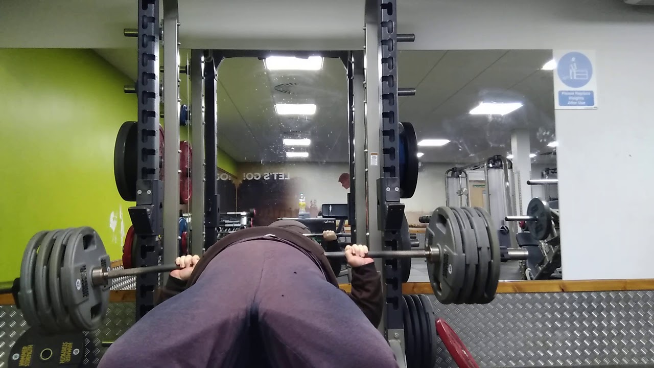 Bench press 5reps x 220kg set 3 - YouTube