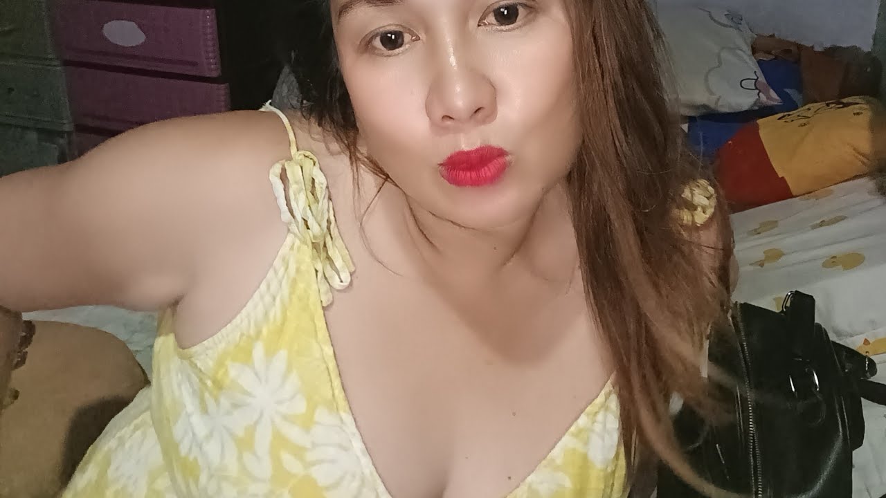 Highlight 0:00 - 1:44 from Hello Guyz I'm Here Now Live Streaming - YouTube