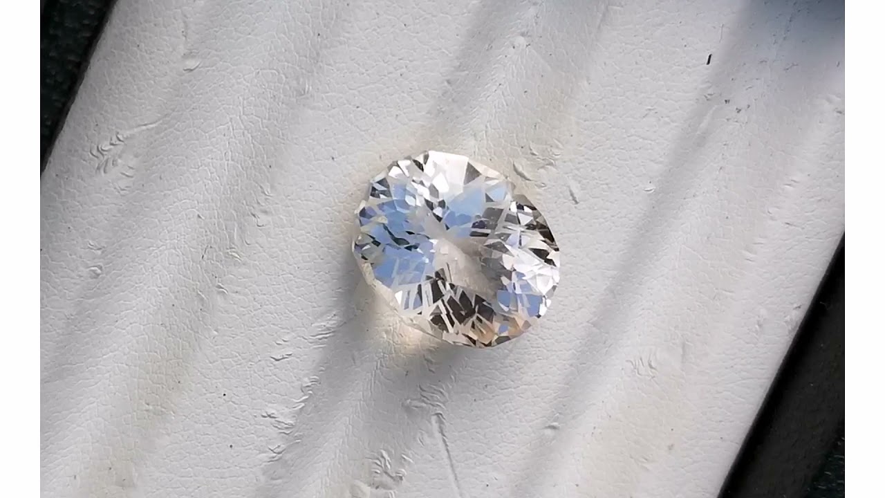 COLORLESS BERYL 9 69ct - YouTube