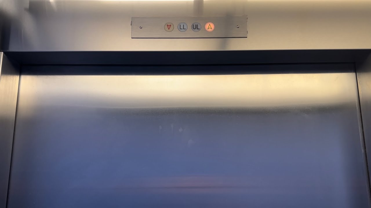 Arrow Hydraulic Elevator at Bernards Township Library, Basking Ridge ...