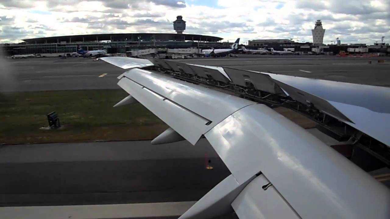 Delta 757 - Landing in New York LGA HD - YouTube