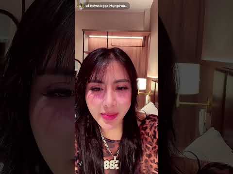 Pongkyubi-Võ Huỳnh Ngọc Phụng live show hàng không mặc áo ngực trò chuyện cùng fan