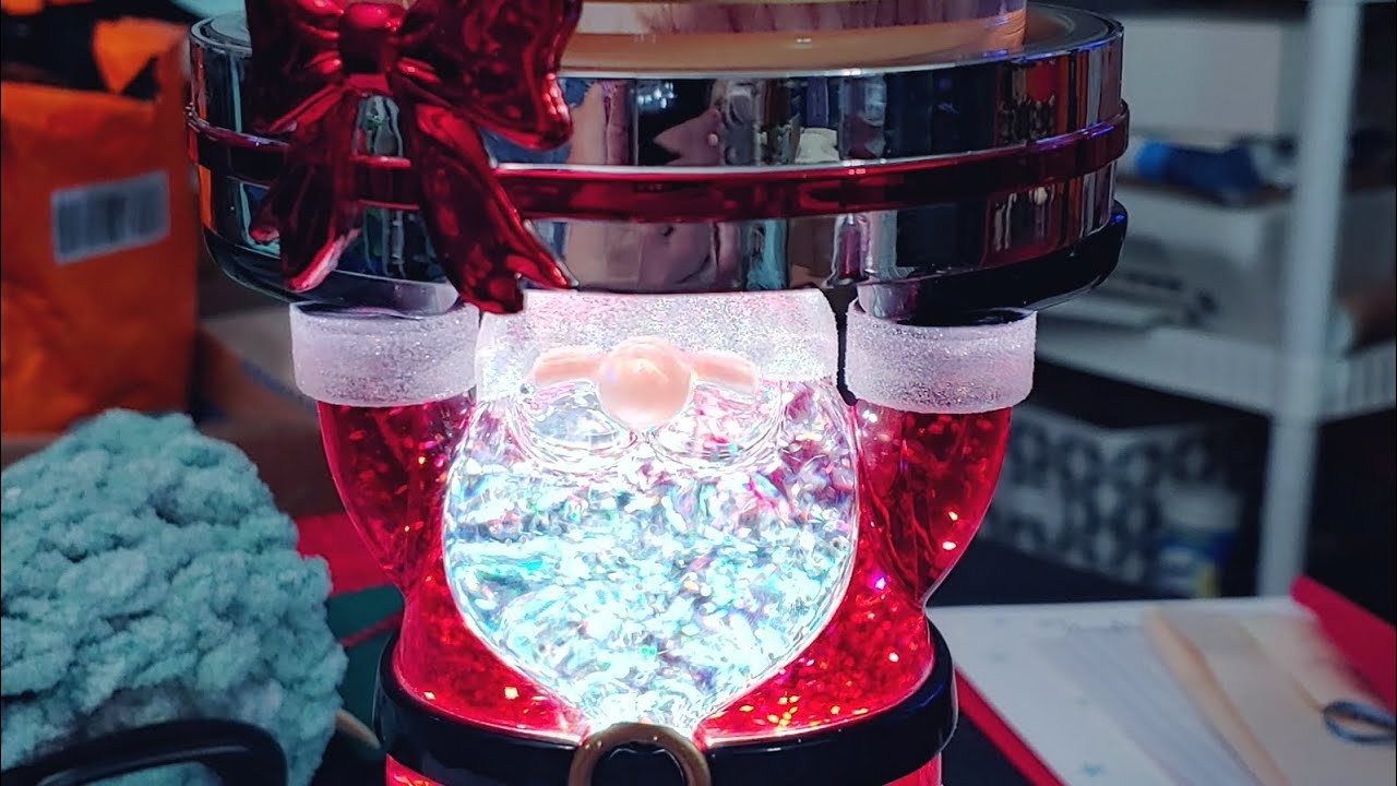 Santa lit up - YouTube