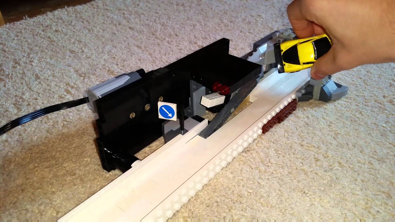 LEGO Hot Wheels Track "Excavator Escape" [MOC] - YouTube