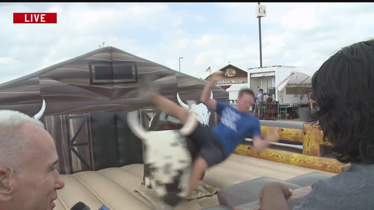 RVTV: Welcome to Altoona, Jon Sears rides the bull - YouTube