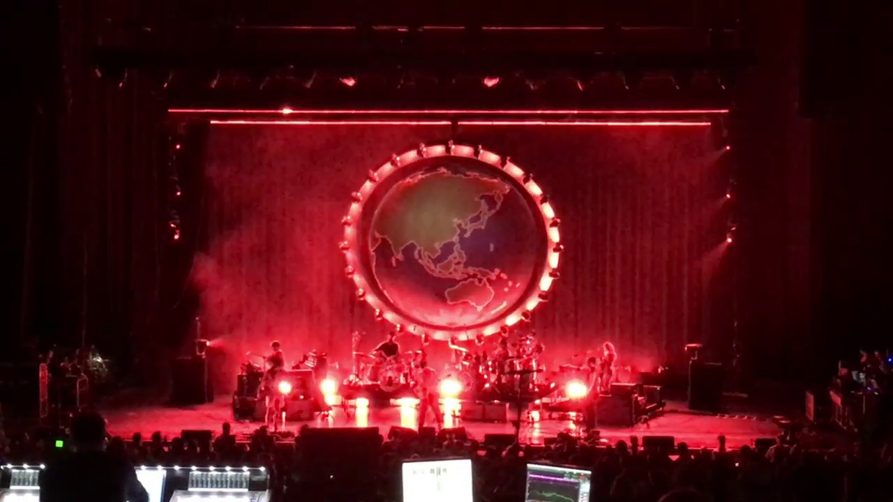 Vampire Weekend - Peace Frog (The Doors Cover) - YouTube