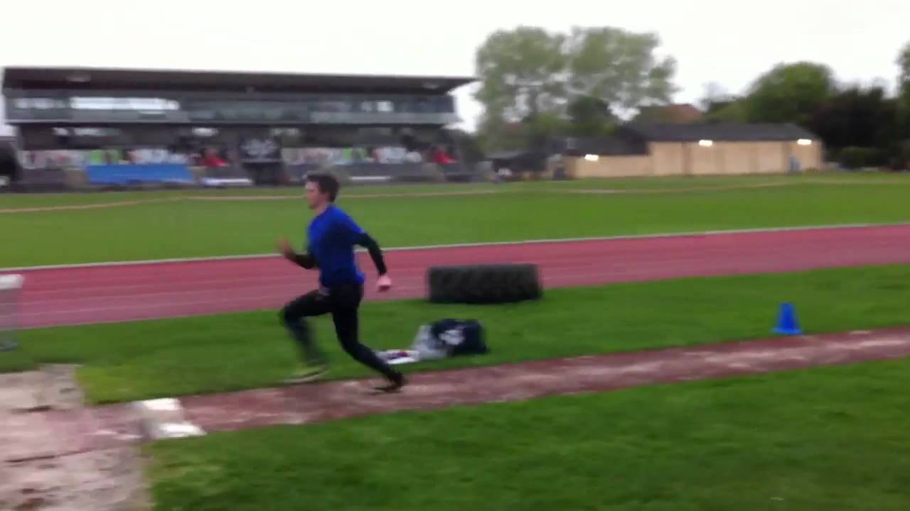 7-stride jump 28/4/12 - YouTube