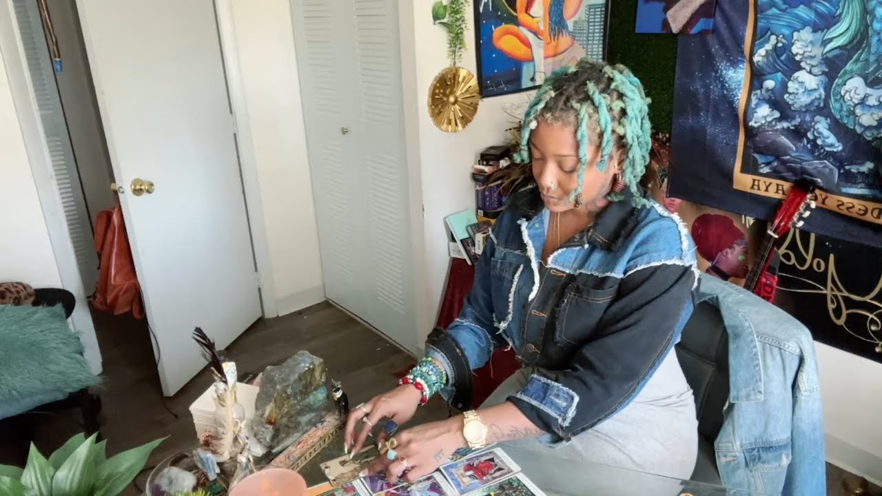 Sagittarius ♐️ The Archer Timeless Tarot Reading 🌿 - YouTube