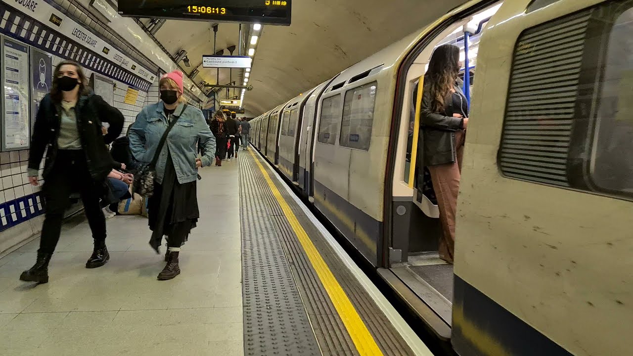 Leicester Square Station!!! Northern & Piccadilly line Station ...