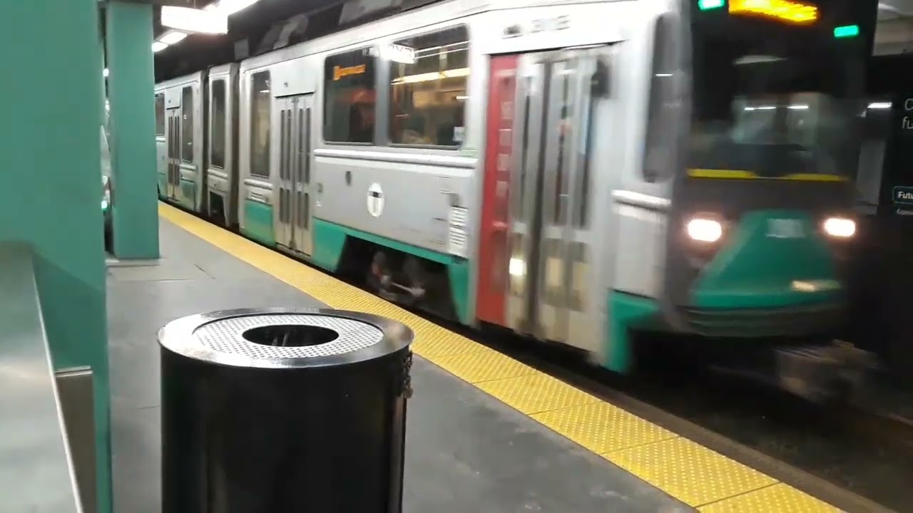 MBTA Green Line Bread Type 8 and Kinki Shayo Type 7 LRV Leaving Kenmore ...