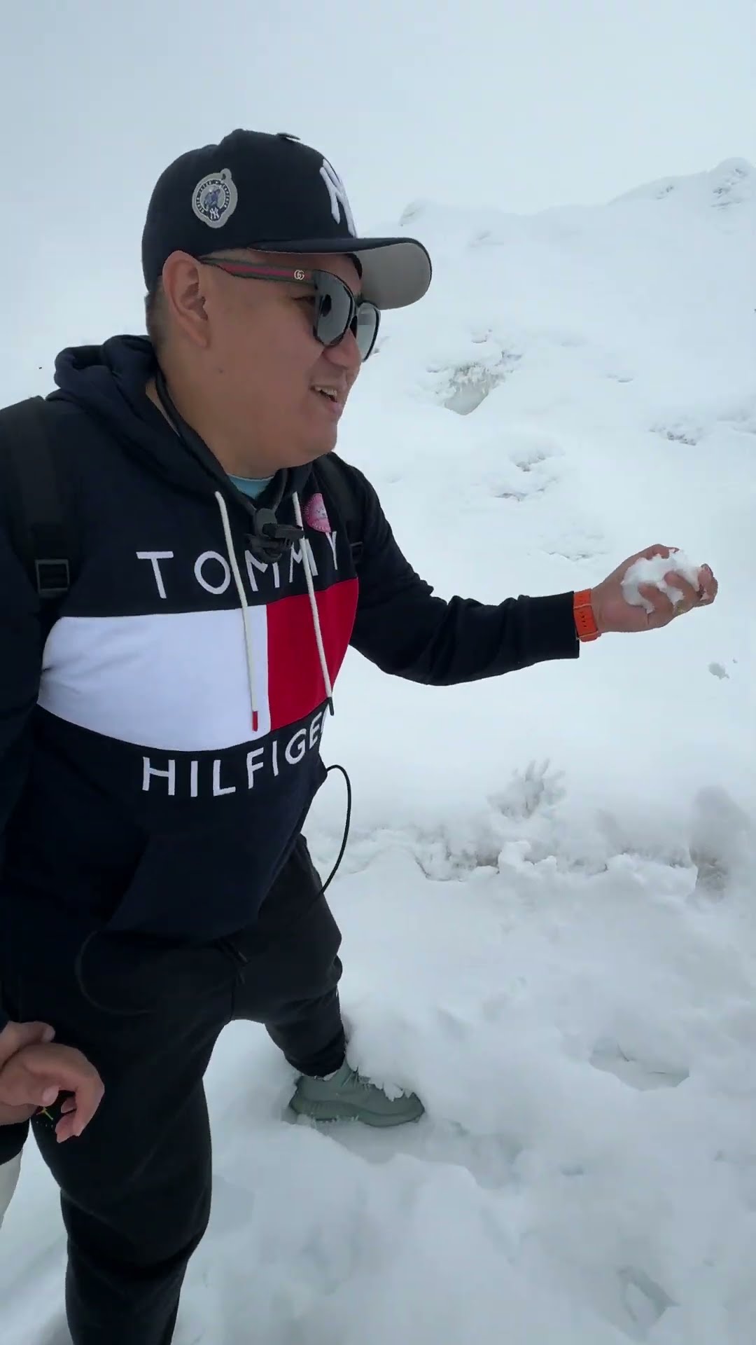Paano kumain ng Yelo sa Switzerland🇨🇭🤣 - YouTube
