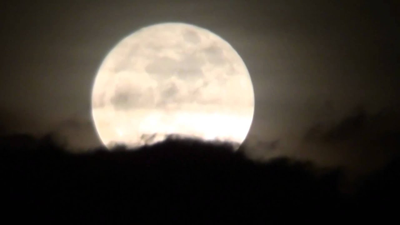 Full Super Moon (Rise) Lunar Perigee - SuperMoon 19/March/2011 @ 19:11h ...