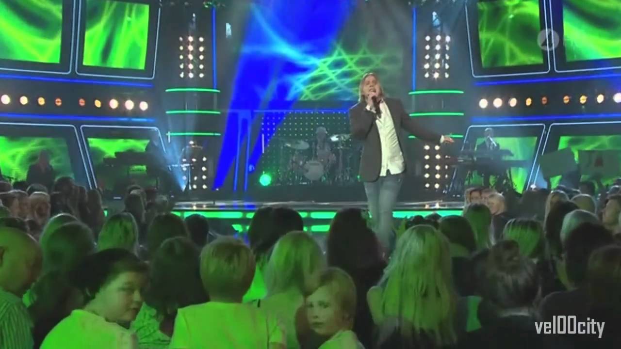 Jay Smith - A Hard Days Night [Idol 2010] [HD] - YouTube