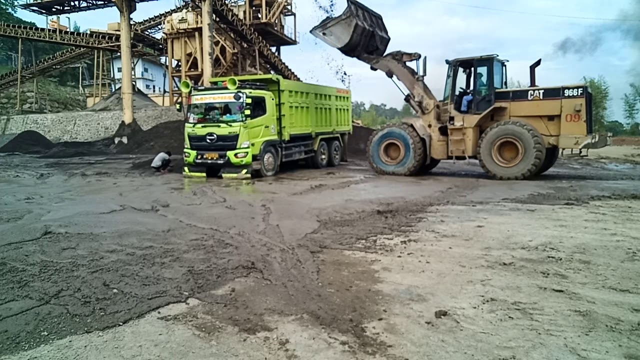 loading loader msand.. kemell jr - YouTube