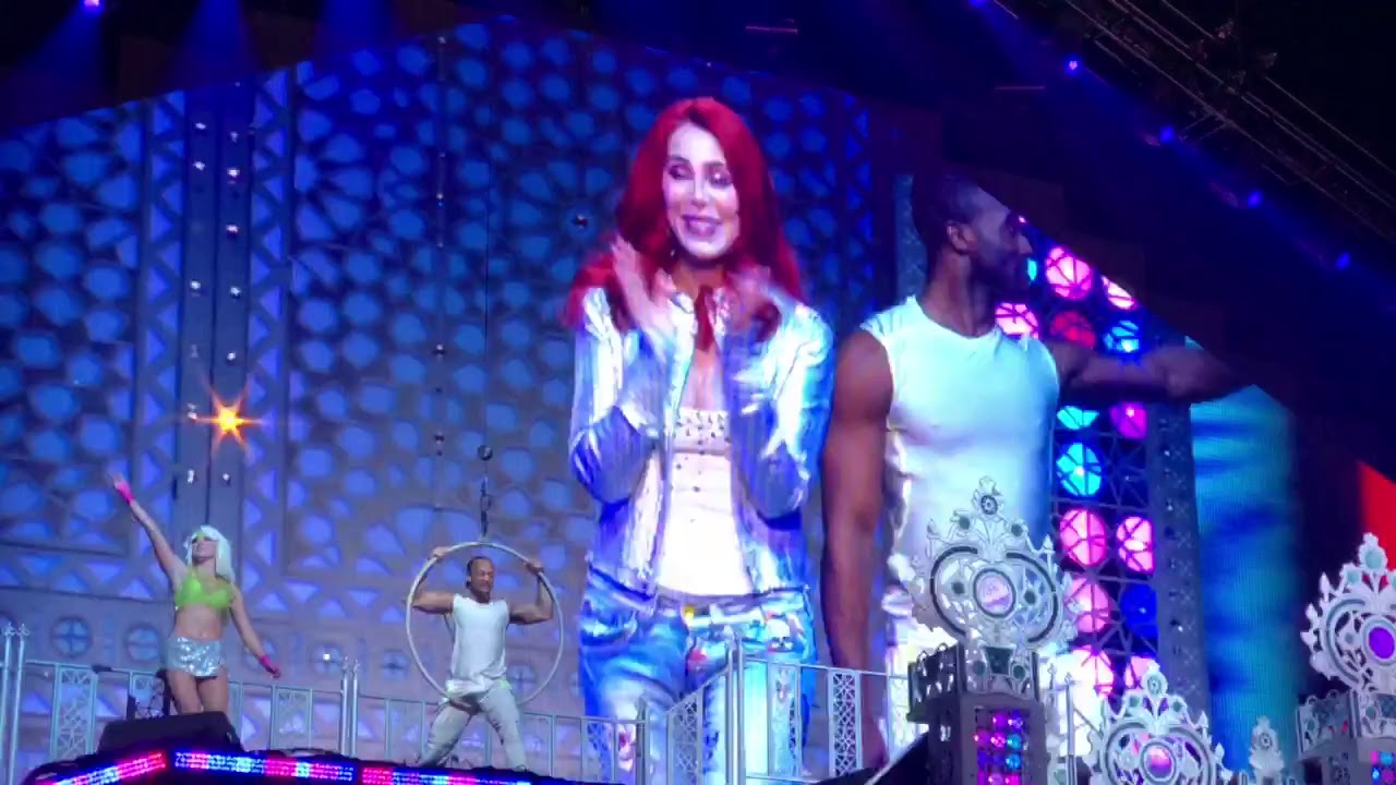 Cher 2019 (Dallas, Texas) Here We Go Again (Encore/Finale) - YouTube