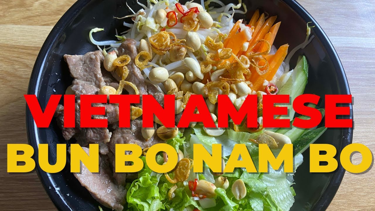 Beef rice noodles | Fried beef noodle recipe | Vietnamese food - Bun bo ...