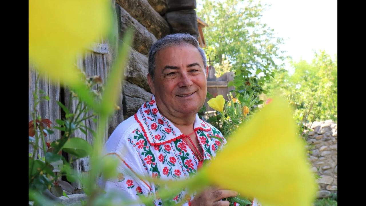 Vine toamna la cules - YouTube