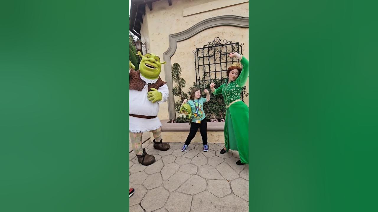 Fart Dance & Smelling Armpits with Shrek & Fiona - YouTube