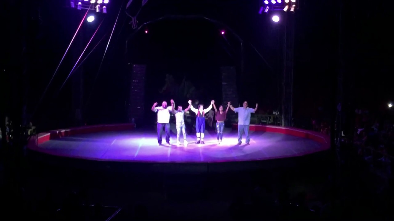 peluzin junior - circo hnos suarez 2017 (la puerta ) - YouTube