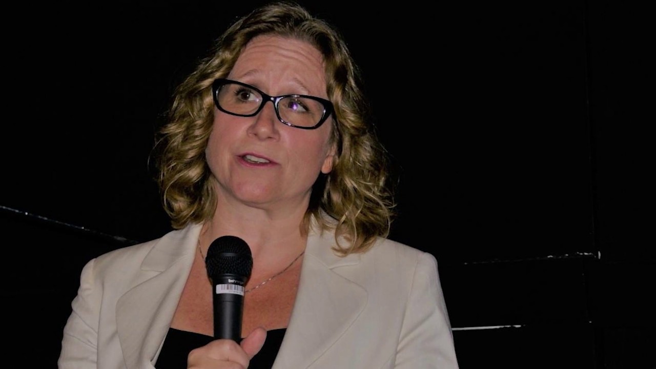 S1-Episode 17 - Amy Starkey - YouTube