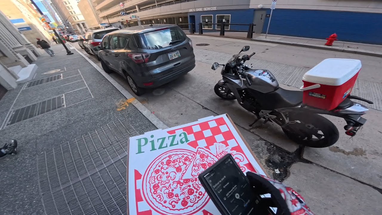 Doordashing on a Motorcycle - YouTube