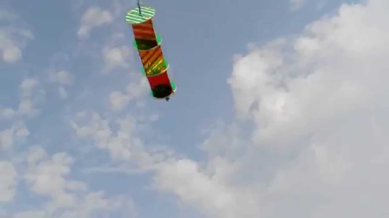 KITE FLYING - MAGNUS THEORY KITE - YouTube