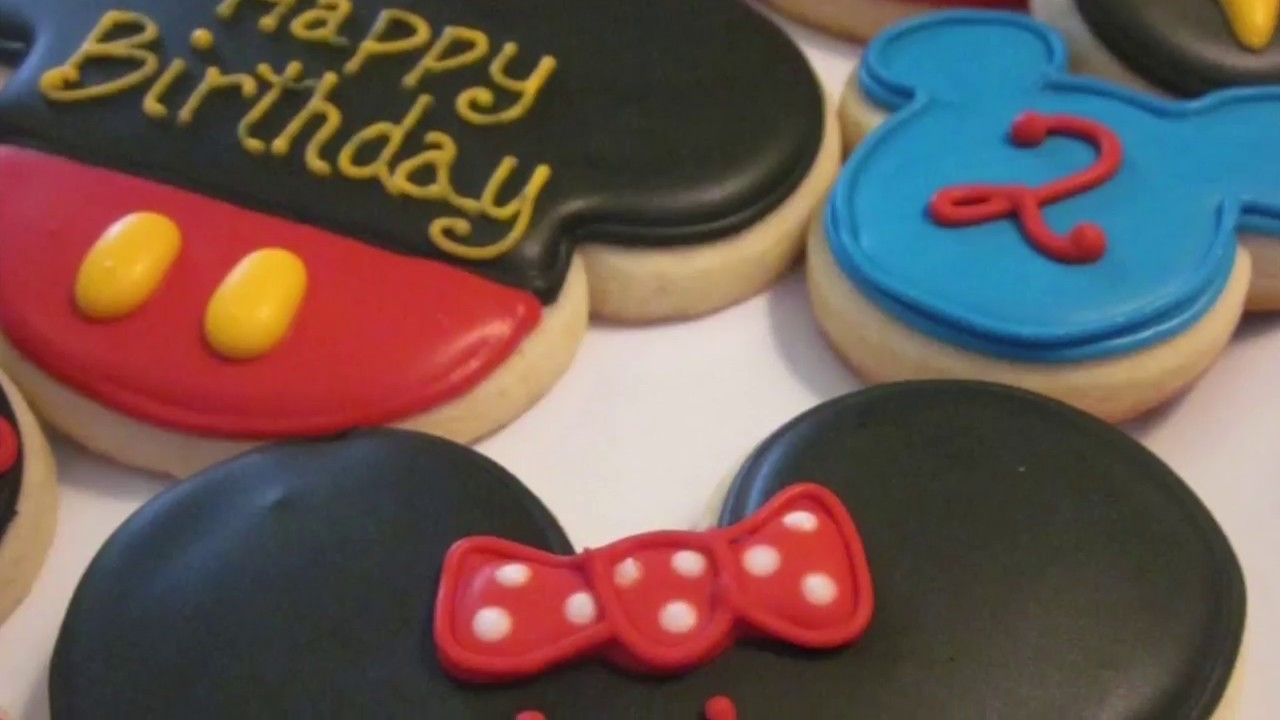 Mickey Mouse Shape Cookie Cutter - YouTube
