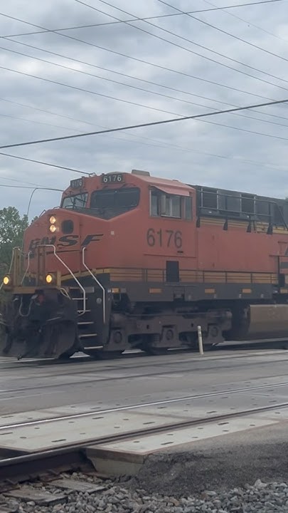 BNSF #6176 solo leads a coal train through Naperville! - YouTube
