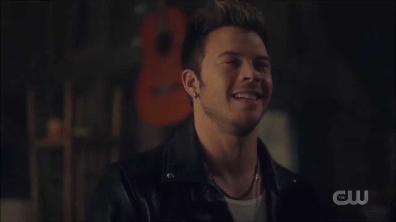 Mel Vera // Charmed - YouTube