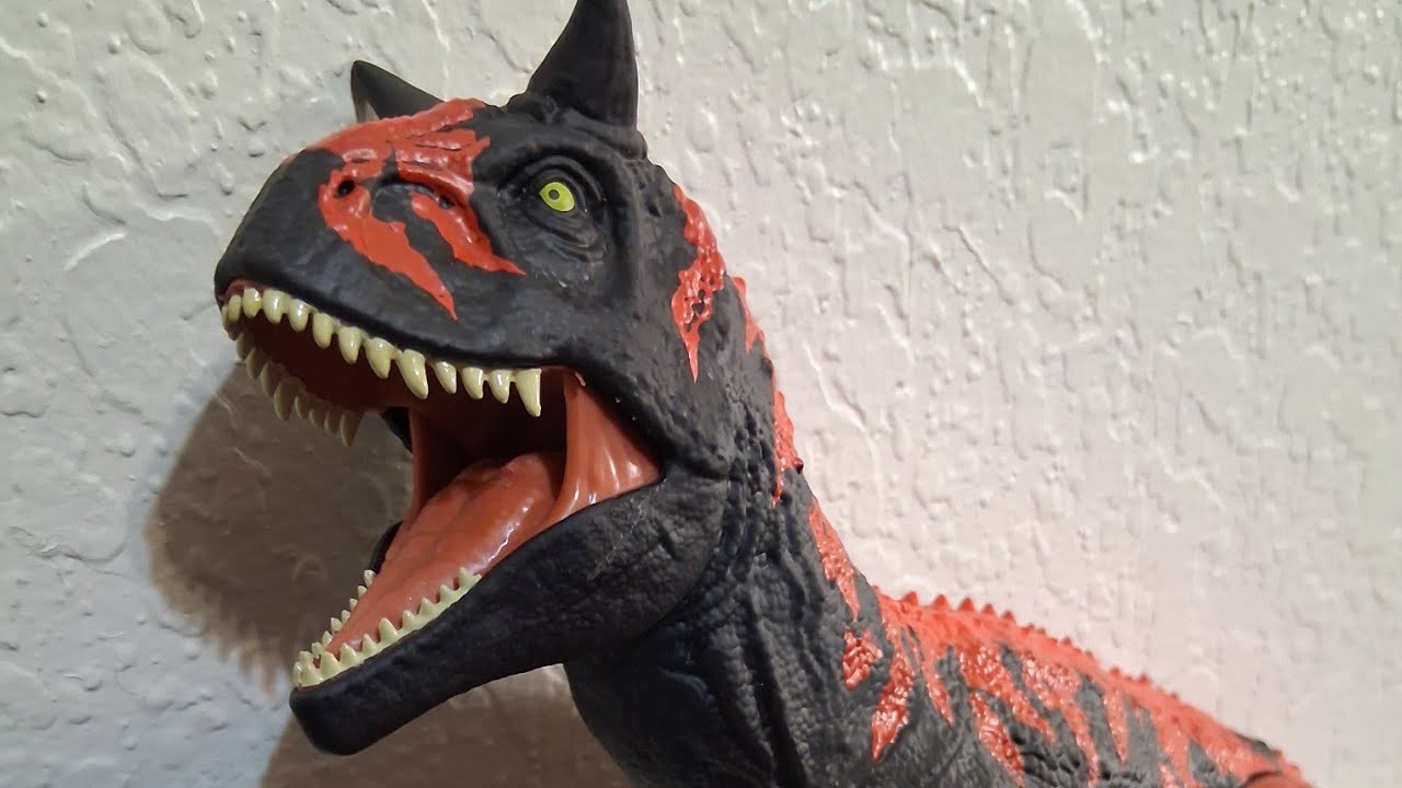 Jurassic World Review #7 Real Feel Carnotaurus! - YouTube