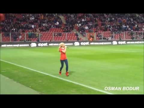 ^^Türkiye-Danimarka maçı.(Hadise Stadı Salladı)