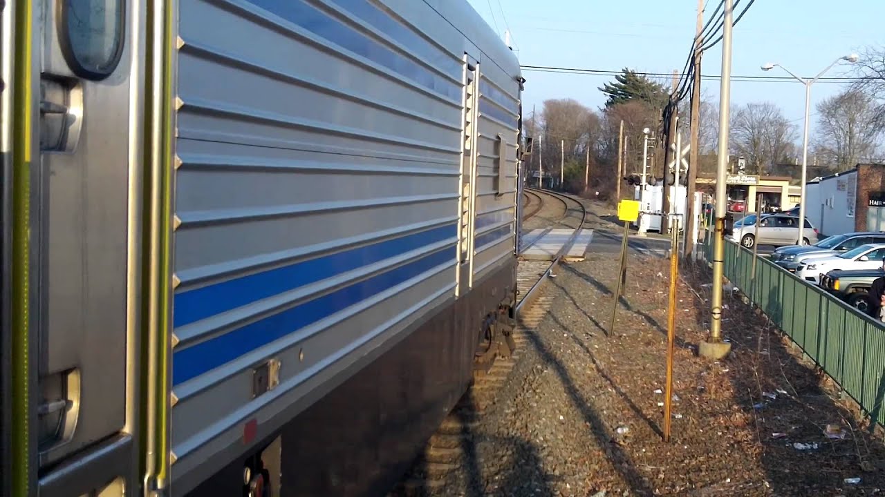 LIRR: DE30AC Locomotive #405/C3 Cab Car #5021 To Patchogue @ Sayville ...