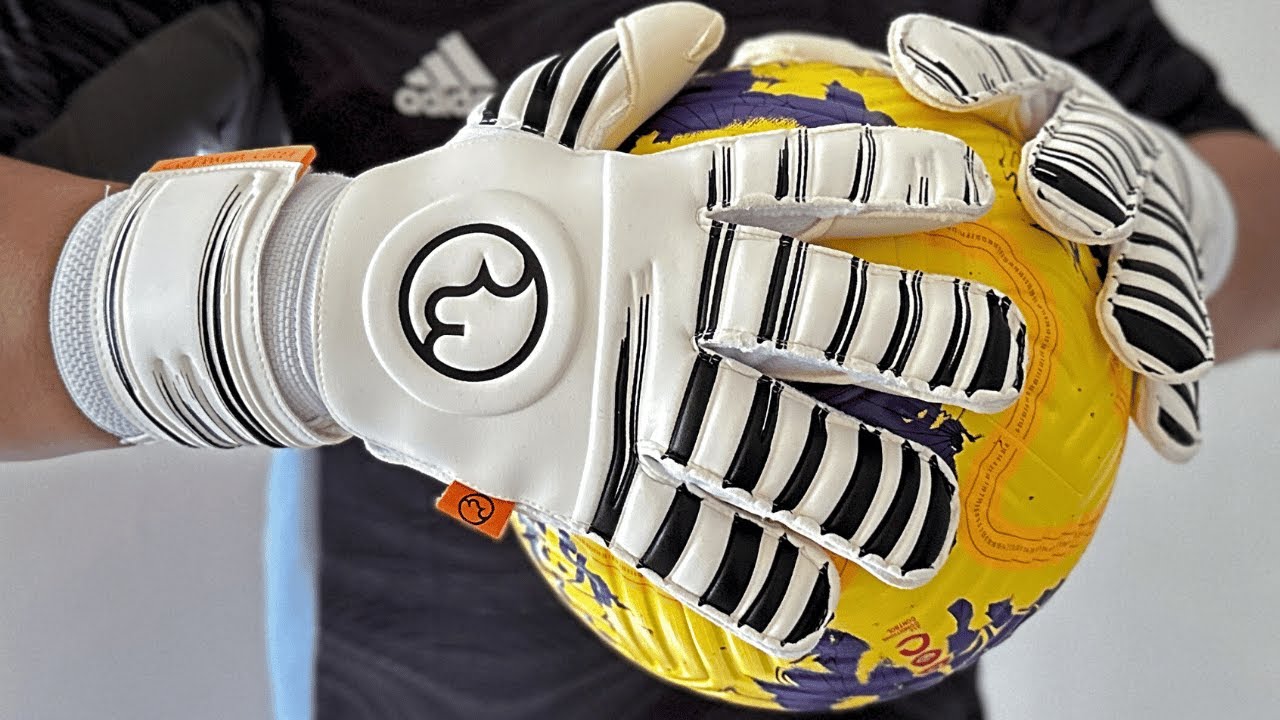 RWLK THE ORIGINAL - Pro Keepers Line SMU Goalkeeper Gloves - YouTube