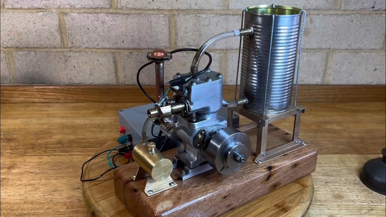 Edgar T Westbury - Whippet model engine getting a run - YouTube