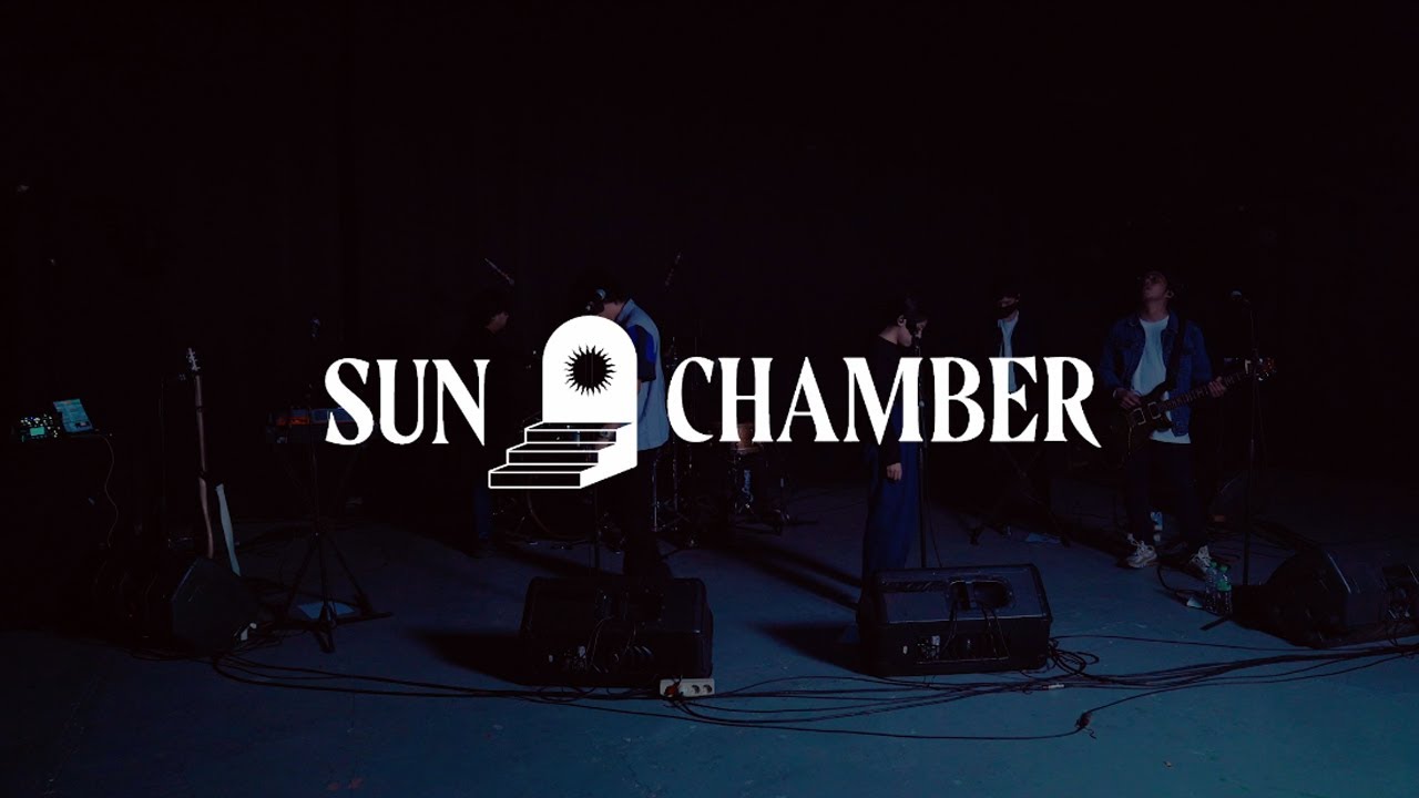 Sun Chamber: Hindia & Lomba Sihir - Tidak Ada Salju di Sini, pt. 1 & pt ...
